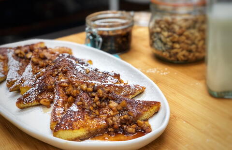 Caramel Apple Cinnamon Compote | Almanac.com